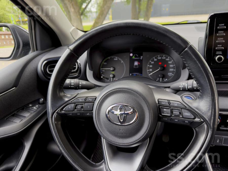 Pelēks Toyota Yaris 2022 Rīga, ar dzinēja tilpumu 1.50 L un nobraukumu 72 tūkst. km par 13500 €, foto 17 vietnē AUTOMOTO.COM.LV