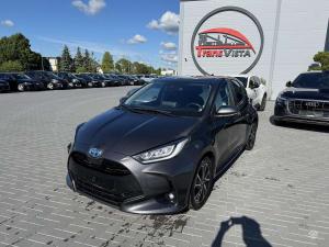 Pelēks Toyota Yaris 2022 Telšiai, ar dzinēja tilpumu 1.49 L un nobraukumu 85 tūkst. km par 14999 €, foto  vietnē AUTOMOTO.COM.LV
