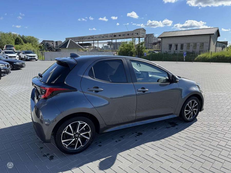 Pelēks Toyota Yaris 2022 Telšiai, ar dzinēja tilpumu 1.49 L un nobraukumu 85 tūkst. km par 14999 €, foto 8 vietnē AUTOMOTO.COM.LV