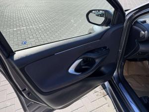 Pelēks Toyota Yaris 2022 Telšiai, ar dzinēja tilpumu 1.49 L un nobraukumu 85 tūkst. km par 14999 €, foto 17 vietnē AUTOMOTO.COM.LV