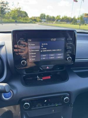 Pelēks Toyota Yaris 2022 Telšiai, ar dzinēja tilpumu 1.49 L un nobraukumu 85 tūkst. km par 14999 €, foto 27 vietnē AUTOMOTO.COM.LV
