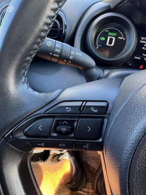 Pelēks Toyota Yaris 2022 Telšiai, ar dzinēja tilpumu 1.49 L un nobraukumu 85 tūkst. km par 14999 €, foto 36 vietnē AUTOMOTO.COM.LV