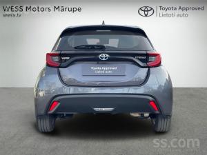 Pelēks Toyota Yaris 2022 Rīga, ar dzinēja tilpumu 1.50 L un nobraukumu 76 tūkst. km par 15990 €, foto 4 vietnē AUTOMOTO.COM.LV