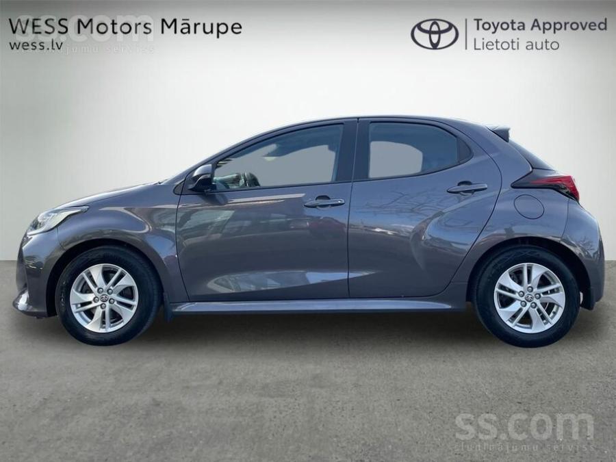 Pelēks Toyota Yaris 2022 Rīga, ar dzinēja tilpumu 1.50 L un nobraukumu 76 tūkst. km par 15990 €, foto 5 vietnē AUTOMOTO.COM.LV