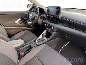 Pelēks Toyota Yaris 2022 Rīga, ar dzinēja tilpumu 1.50 L un nobraukumu 76 tūkst. km par 15990 €, foto 7 vietnē AUTOMOTO.COM.LV