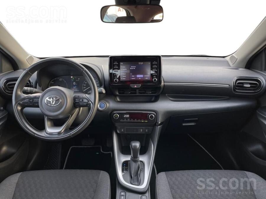 Pelēks Toyota Yaris 2022 Rīga, ar dzinēja tilpumu 1.50 L un nobraukumu 76 tūkst. km par 15990 €, foto 9 vietnē AUTOMOTO.COM.LV