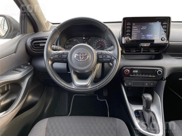 Pelēks Toyota Yaris 2022 Rīga, ar dzinēja tilpumu 1.50 L un nobraukumu 76 tūkst. km par 15990 €, foto 9 vietnē AUTOMOTO.COM.LV