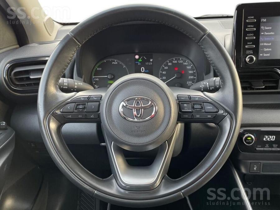 Pelēks Toyota Yaris 2022 Rīga, ar dzinēja tilpumu 1.50 L un nobraukumu 76 tūkst. km par 15990 €, foto 13 vietnē AUTOMOTO.COM.LV