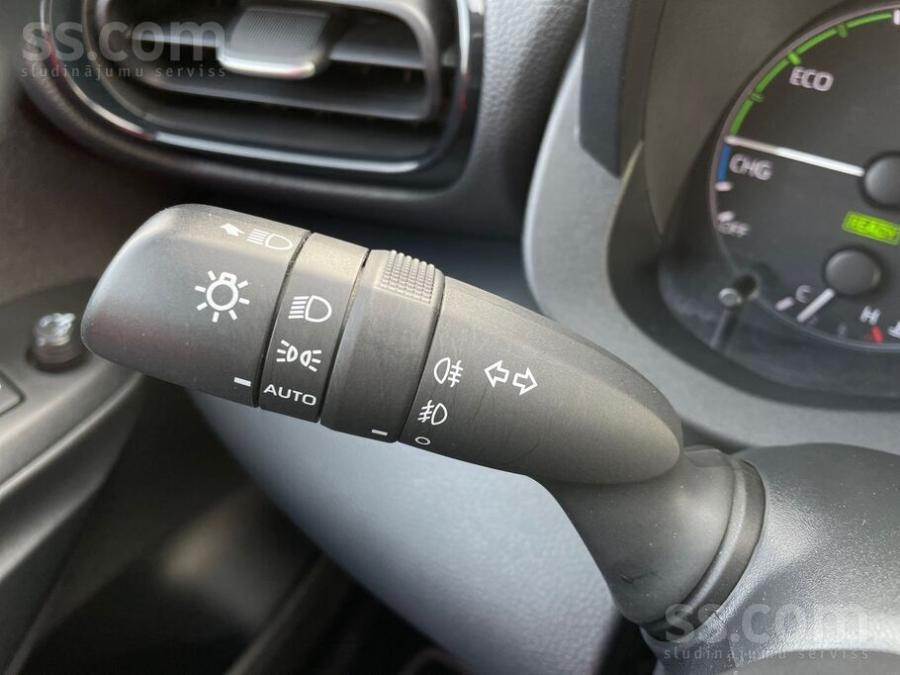 Pelēks Toyota Yaris 2022 Rīga, ar dzinēja tilpumu 1.50 L un nobraukumu 76 tūkst. km par 15990 €, foto 23 vietnē AUTOMOTO.COM.LV