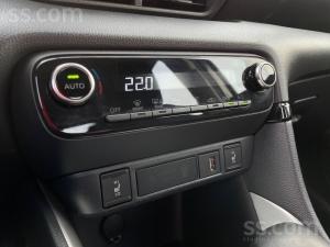 Pelēks Toyota Yaris 2022 Rīga, ar dzinēja tilpumu 1.50 L un nobraukumu 76 tūkst. km par 15990 €, foto 27 vietnē AUTOMOTO.COM.LV