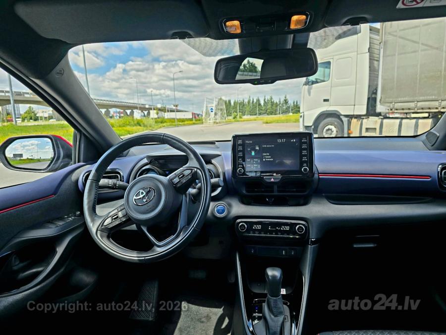 Серый Тойота Ярис 2022 в Тарту, объемом двигателя 1.50 л и пробегом 50 тыс. км за 17900 €, фото 7 на AUTOMOTO.COM.LV