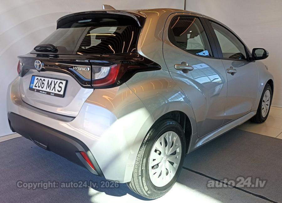 Pelēks Toyota Yaris 2022 Narva, ar dzinēja tilpumu 1.50 L un nobraukumu 34 tūkst. km par 17900 €, foto 3 vietnē AUTOMOTO.COM.LV