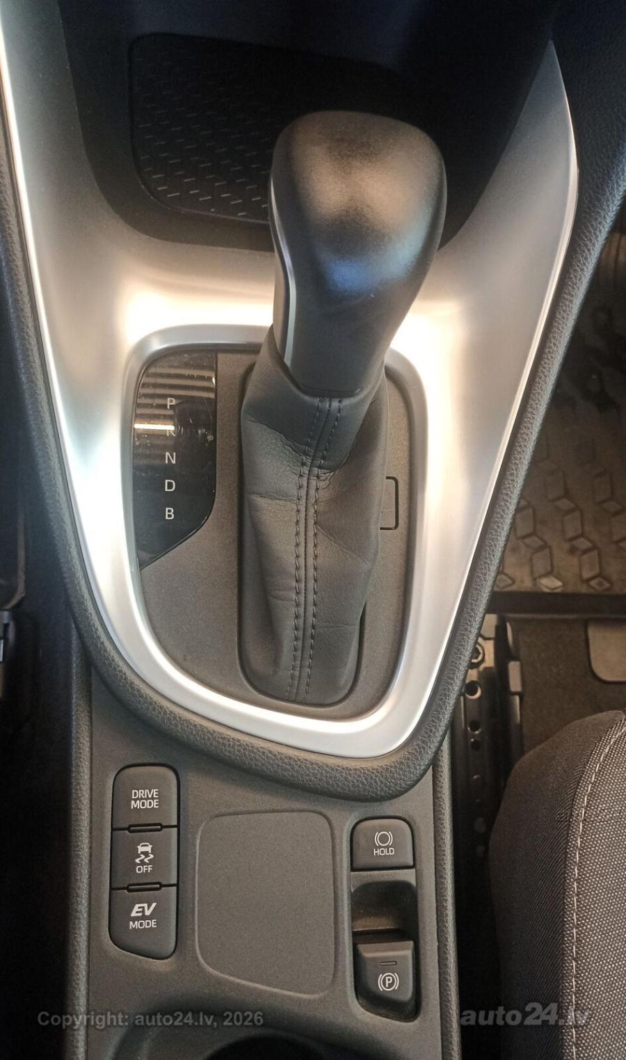 Pelēks Toyota Yaris 2022 Narva, ar dzinēja tilpumu 1.50 L un nobraukumu 34 tūkst. km par 17900 €, foto 17 vietnē AUTOMOTO.COM.LV