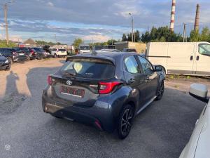 Grey Toyota Yaris 2022 in Panevezys, with an engine capacity of 1.49 L and mileage of 72 thousand km for 6200 €, photo 4 on AUTOMOTO.COM.LV