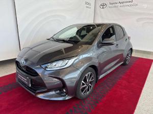 Серый Тойота Ярис 2022 в Шяуляй, объемом двигателя 1.49 л и пробегом 53 тыс. км за 17900 €, фото  на AUTOMOTO.COM.LV