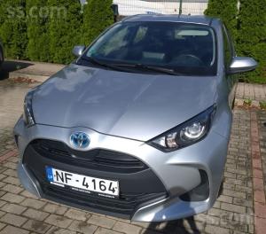 Grey Toyota Yaris 2022 in Riga, with an engine capacity of 1.50 L and mileage of 165 thousand km for 11500 €, photo  on AUTOMOTO.COM.LV