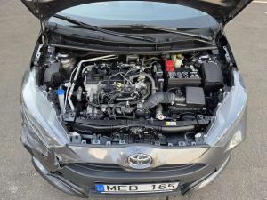 Grey Toyota Yaris 2022 in Kaunas, with an engine capacity of 1.49 L and mileage of 19 thousand km for 7300 €, photo 14 on AUTOMOTO.COM.LV