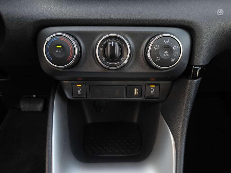 Grey Toyota Yaris 2022 in Kaunas, with an engine capacity of 1.49 L and mileage of 19 thousand km for 7300 €, photo 28 on AUTOMOTO.COM.LV
