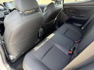 Grey Toyota Yaris 2022 in Siauliai, with an engine capacity of 1.49 L and mileage of 93 thousand km for 14900 €, photo 11 on AUTOMOTO.COM.LV