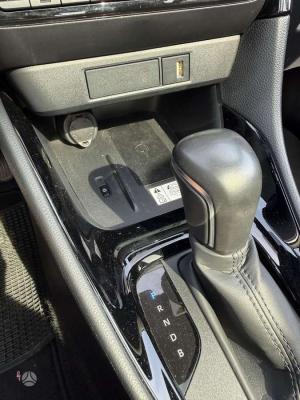 Grey Toyota Yaris 2022 in Siauliai, with an engine capacity of 1.49 L and mileage of 93 thousand km for 14900 €, photo 16 on AUTOMOTO.COM.LV