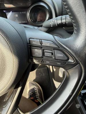 Grey Toyota Yaris 2022 in Siauliai, with an engine capacity of 1.49 L and mileage of 93 thousand km for 14900 €, photo 17 on AUTOMOTO.COM.LV