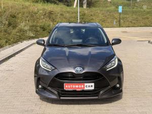 Pelēks Toyota Yaris 2022 Viļņa, ar dzinēja tilpumu 1.49 L un nobraukumu 131 tūkst. km par 16550 €, foto 3 vietnē AUTOMOTO.COM.LV