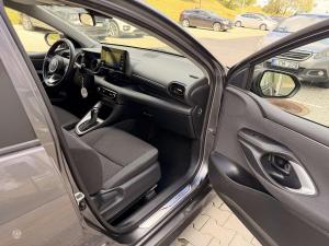 Pelēks Toyota Yaris 2022 Viļņa, ar dzinēja tilpumu 1.49 L un nobraukumu 131 tūkst. km par 16550 €, foto 26 vietnē AUTOMOTO.COM.LV