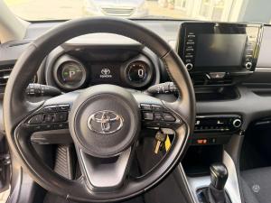 Pelēks Toyota Yaris 2022 Viļņa, ar dzinēja tilpumu 1.49 L un nobraukumu 131 tūkst. km par 16550 €, foto 32 vietnē AUTOMOTO.COM.LV