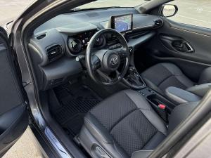 Grey Toyota Yaris 2022 in Vilnius, with an engine capacity of 1.49 L and mileage of 47 thousand km for 16500 €, photo 11 on AUTOMOTO.COM.LV
