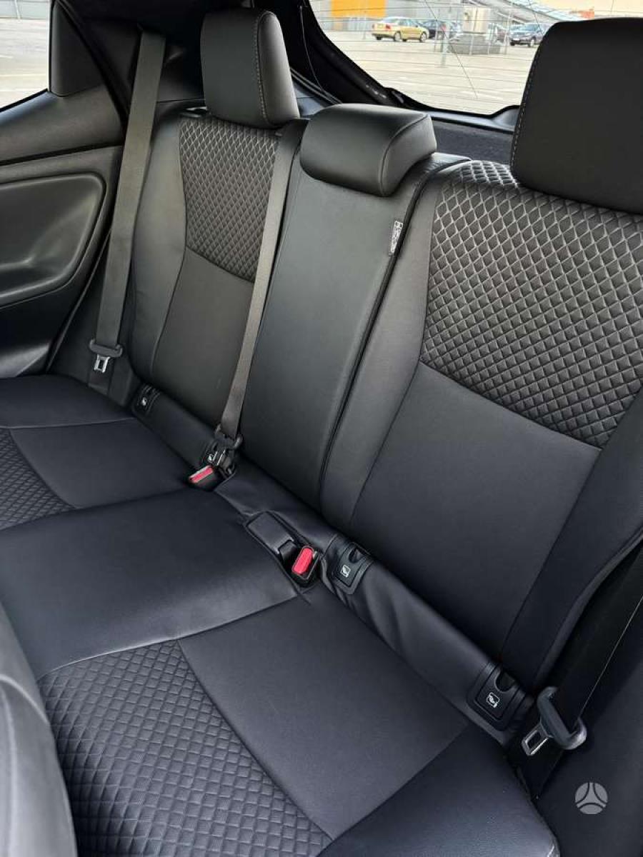 Grey Toyota Yaris 2022 in Vilnius, with an engine capacity of 1.49 L and mileage of 47 thousand km for 16500 €, photo 16 on AUTOMOTO.COM.LV
