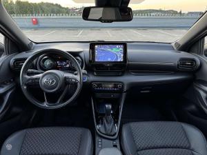 Grey Toyota Yaris 2022 in Vilnius, with an engine capacity of 1.49 L and mileage of 47 thousand km for 16500 €, photo 21 on AUTOMOTO.COM.LV
