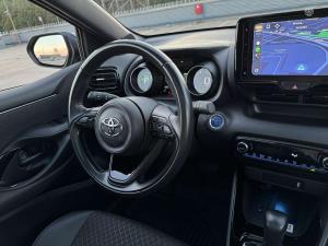 Grey Toyota Yaris 2022 in Vilnius, with an engine capacity of 1.49 L and mileage of 47 thousand km for 16500 €, photo 23 on AUTOMOTO.COM.LV
