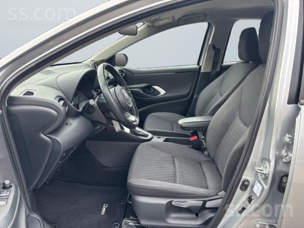 Pelēks Toyota Yaris 2022 Rīga, ar dzinēja tilpumu 1.50 L un nobraukumu 114 tūkst. km par 13630 €, foto 10 vietnē AUTOMOTO.COM.LV