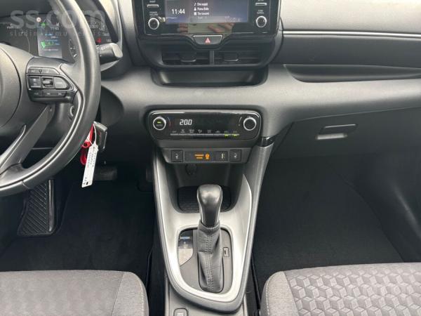 Pelēks Toyota Yaris 2022 Rīga, ar dzinēja tilpumu 1.50 L un nobraukumu 114 tūkst. km par 13630 €, foto 11 vietnē AUTOMOTO.COM.LV