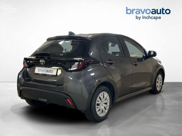 Pelēks Toyota Yaris 2022 Viļņa, ar dzinēja tilpumu 1.50 L un nobraukumu 76 tūkst. km par 16200 €, foto 6 vietnē AUTOMOTO.COM.LV