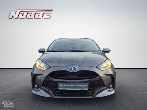 Grey Toyota Yaris 2023 in Kaunas, with an engine capacity of 1.50 L and mileage of 32 thousand km for 24295 €, photo 8 on AUTOMOTO.COM.LV