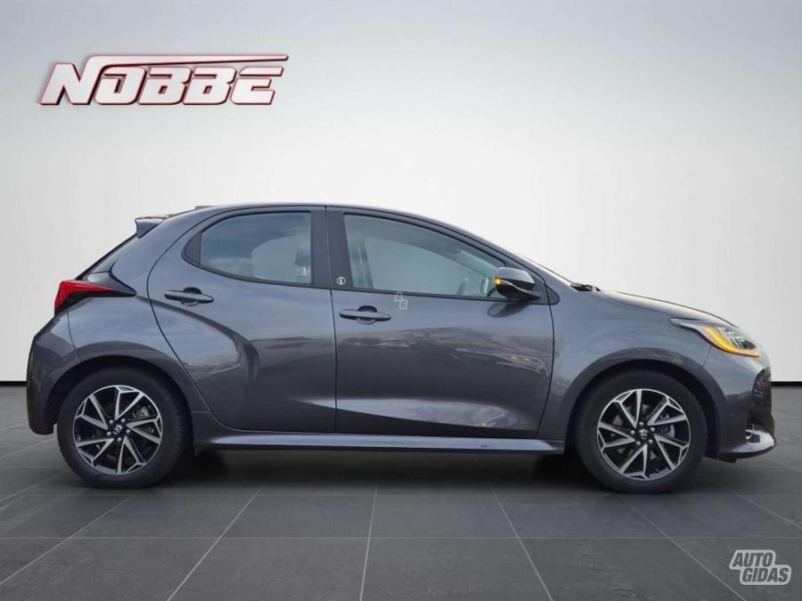 Pelēks Toyota Yaris 2023 Kauņa, ar dzinēja tilpumu 1.50 L un nobraukumu 32 tūkst. km par 23924 €, foto 6 vietnē AUTOMOTO.COM.LV