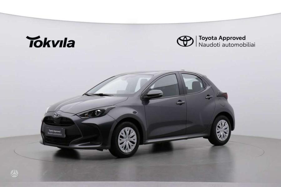 Pelēks Toyota Yaris 2023 Viļņa, ar dzinēja tilpumu 1.49 L un nobraukumu 55 tūkst. km par 16800 €, foto 1 vietnē AUTOMOTO.COM.LV