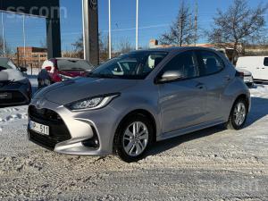 Pelēks Toyota Yaris 2023 Liepāja, ar dzinēja tilpumu 1.50 L un nobraukumu 69 tūkst. km par 16400 €, foto  vietnē AUTOMOTO.COM.LV