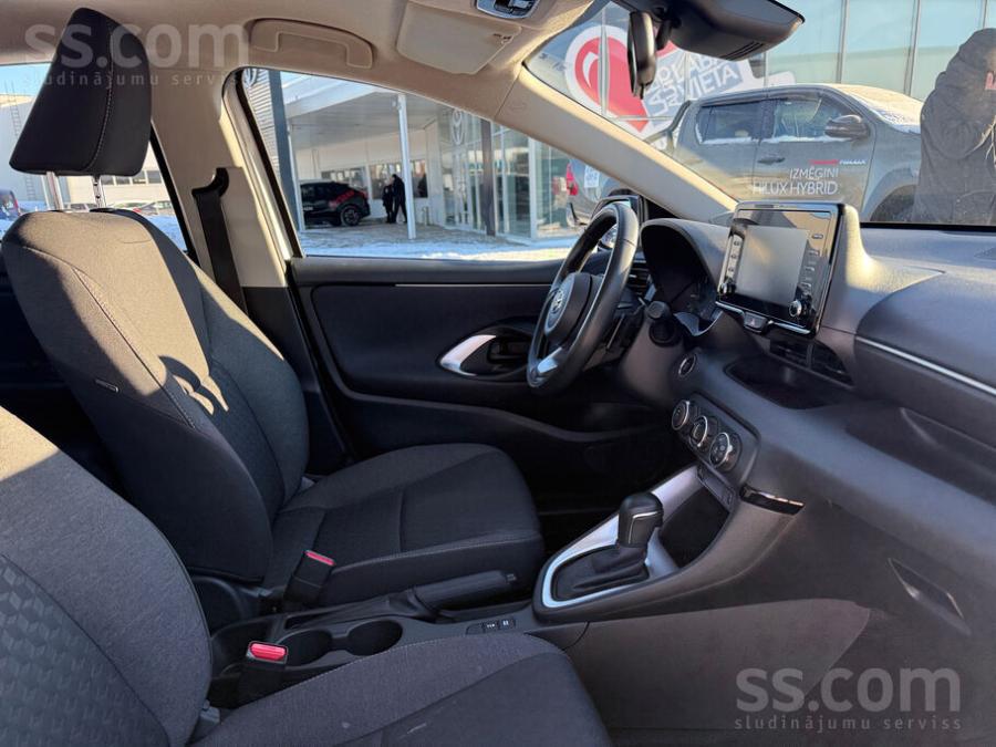 Pelēks Toyota Yaris 2023 Liepāja, ar dzinēja tilpumu 1.50 L un nobraukumu 69 tūkst. km par 16400 €, foto 7 vietnē AUTOMOTO.COM.LV