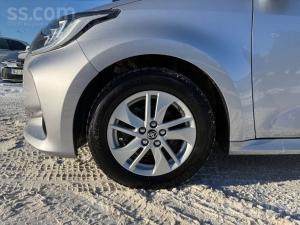 Pelēks Toyota Yaris 2023 Liepāja, ar dzinēja tilpumu 1.50 L un nobraukumu 69 tūkst. km par 16400 €, foto 17 vietnē AUTOMOTO.COM.LV