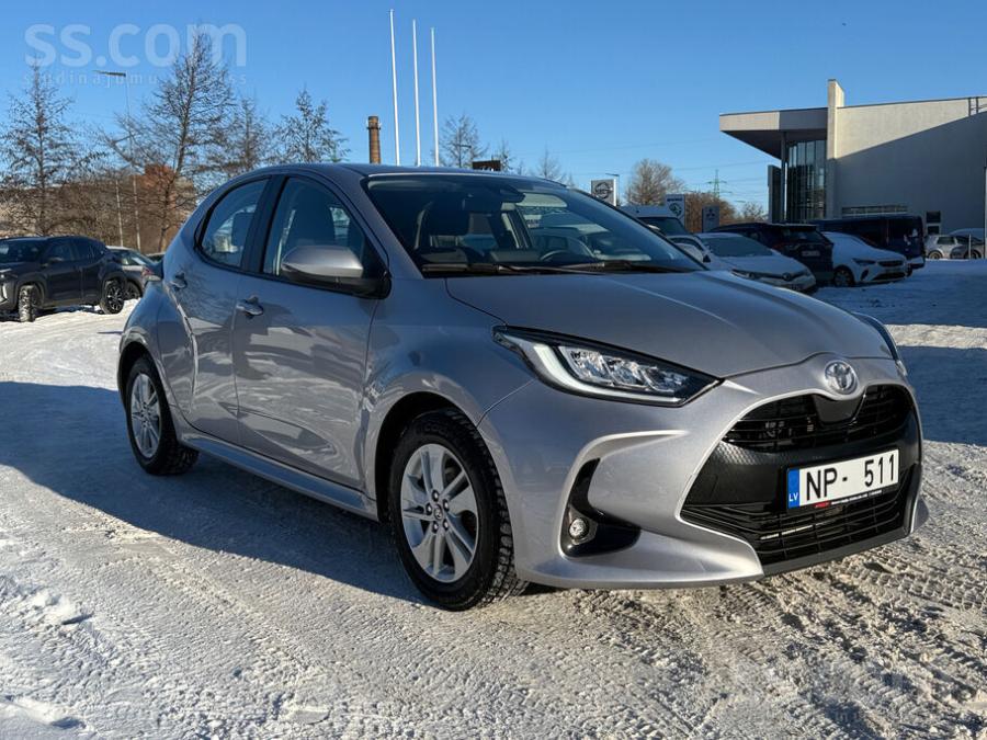 Pelēks Toyota Yaris 2023 Liepāja, ar dzinēja tilpumu 1.50 L un nobraukumu 69 tūkst. km par 16400 €, foto 20 vietnē AUTOMOTO.COM.LV