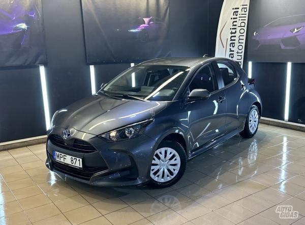 Grey Toyota Yaris 2023 in Avizieniai, with an engine capacity of 1.50 L and mileage of 36 thousand km for 17500 €, photo 1 on AUTOMOTO.COM.LV