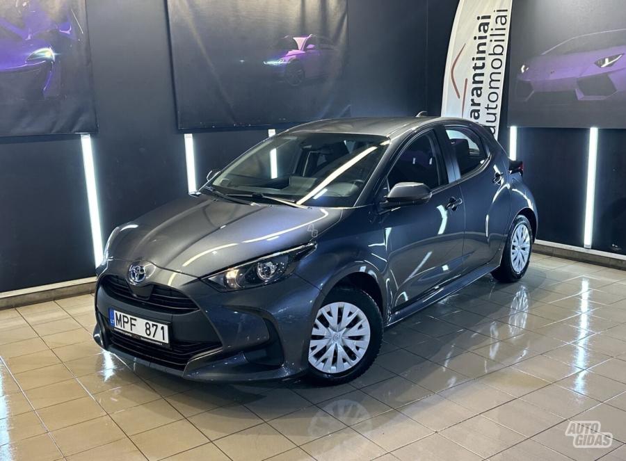 Grey Toyota Yaris 2023 in Avizieniai, with an engine capacity of 1.50 L and mileage of 36 thousand km for 17500 €, photo 1 on AUTOMOTO.COM.LV