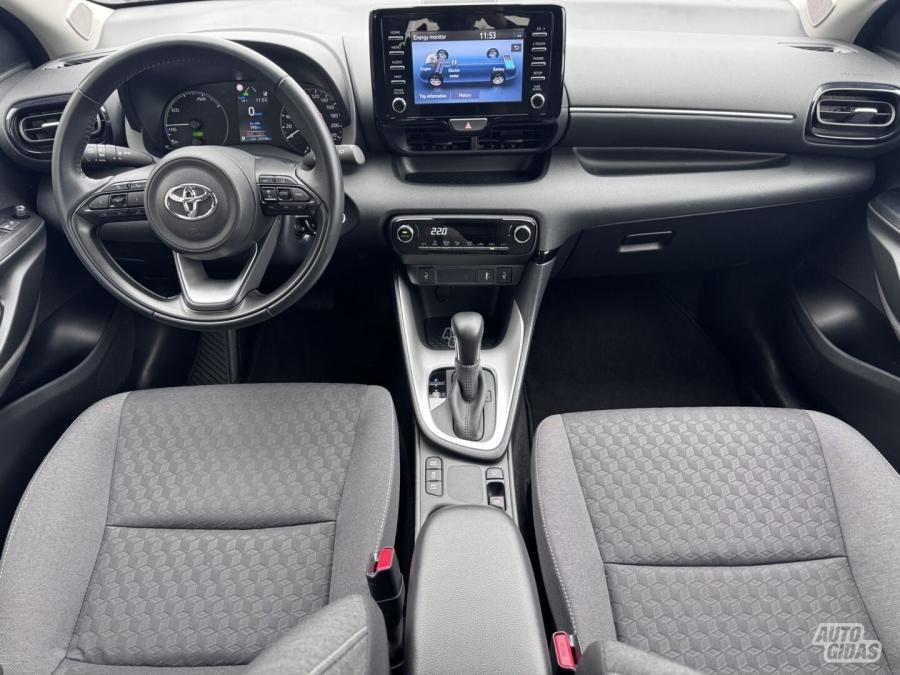 Grey Toyota Yaris 2023 in Avizieniai, with an engine capacity of 1.50 L and mileage of 36 thousand km for 17500 €, photo 4 on AUTOMOTO.COM.LV