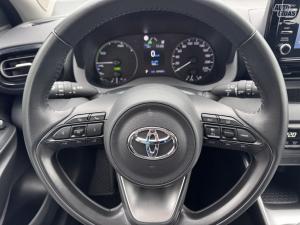 Grey Toyota Yaris 2023 in Avizieniai, with an engine capacity of 1.50 L and mileage of 36 thousand km for 17500 €, photo 8 on AUTOMOTO.COM.LV