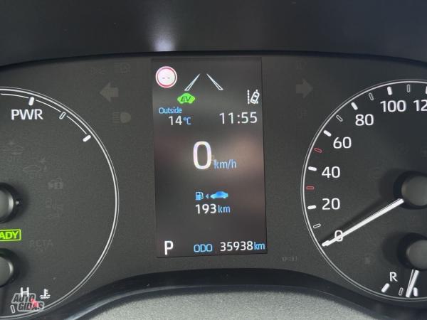 Grey Toyota Yaris 2023 in Avizieniai, with an engine capacity of 1.50 L and mileage of 36 thousand km for 17500 €, photo 8 on AUTOMOTO.COM.LV