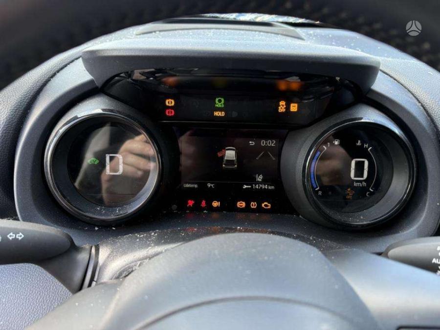 Pelēks Toyota Yaris 2023 Radviliškis, ar dzinēja tilpumu 1.49 L un nobraukumu 30 tūkst. km par 7550 €, foto 16 vietnē AUTOMOTO.COM.LV