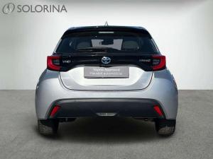Grey Toyota Yaris 2023 in Klaipeda, with an engine capacity of 1.49 L and mileage of 73 thousand km for 18600 €, photo 5 on AUTOMOTO.COM.LV