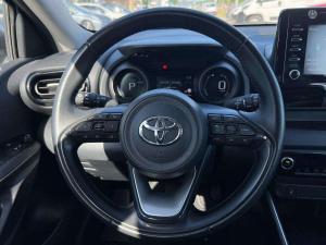 Grey Toyota Yaris 2023 in Klaipeda, with an engine capacity of 1.49 L and mileage of 73 thousand km for 18600 €, photo 13 on AUTOMOTO.COM.LV